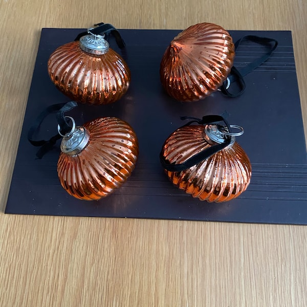 Elegant Orange-copper Glass Christmas Baubles Set of 4 With Ribbon ...