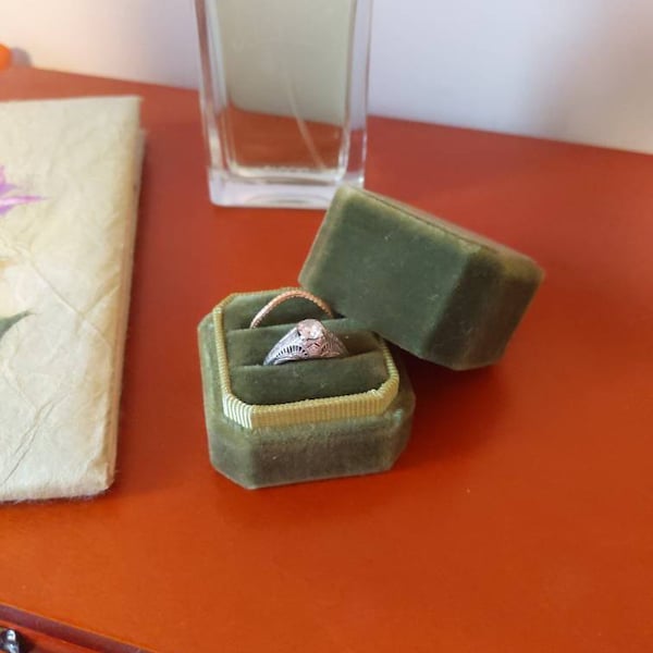 Velvet Ring Box, Green Ring Box for Engagement - Etsy
