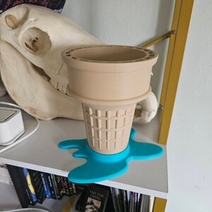 Wall Planter the Wall Poppy With Hidden Drip Tray - Etsy