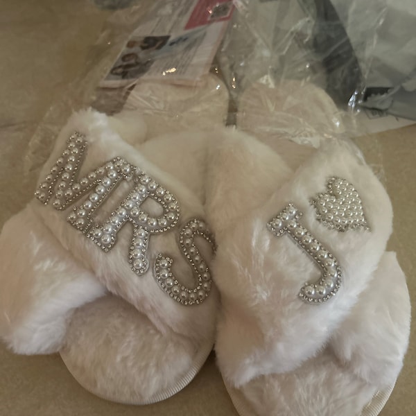 Custom MRS Pearls Slippers, Bride Fluffy Slippers, Custom Bride ...