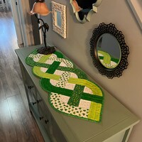 CELTIC KNOT Table Runner - Etsy Canada