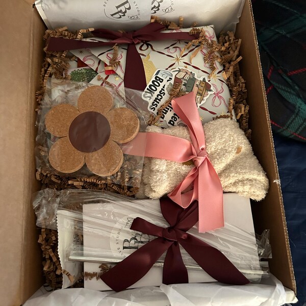 Blind Date With a Book Gift Set Box for Book Lover Club Gift Box for ...