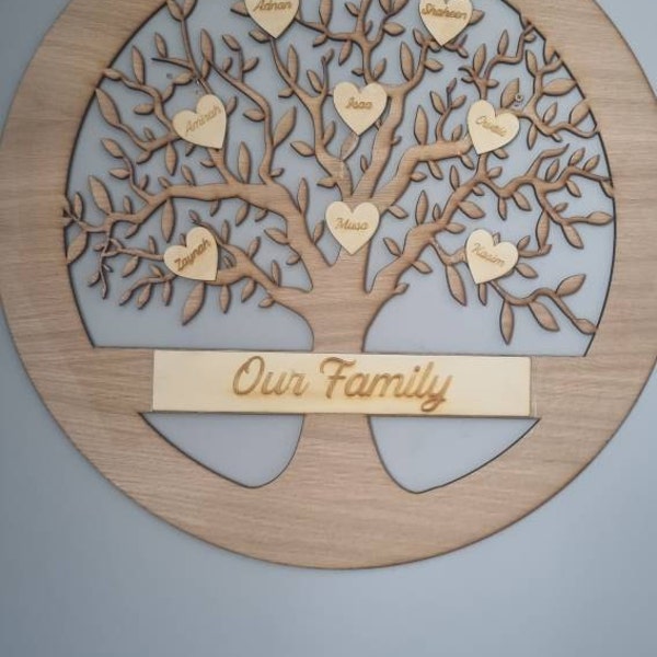 Personalized Wooden Family Tree: Engraved Name Hearts, Wall Art - Etsy UK