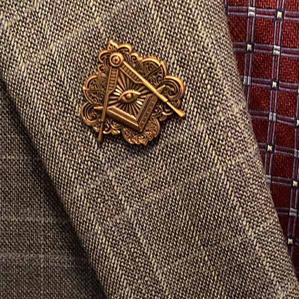 Cutlasses and Flintlocks With Sun and Anchor Masonic Freemason Pirate ...