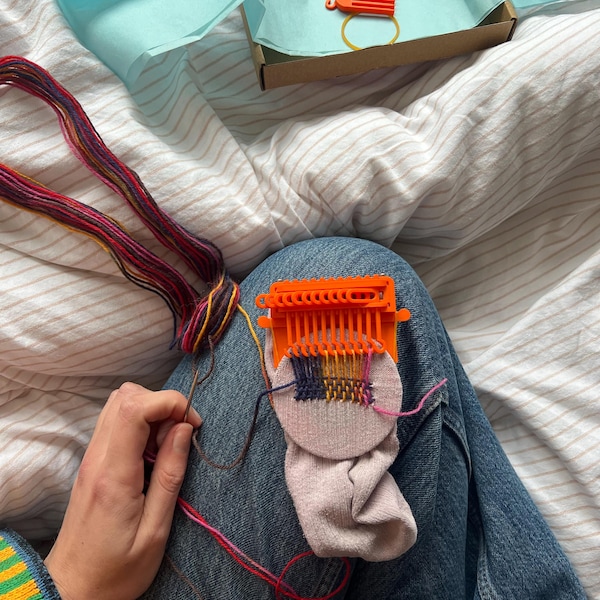 Sarah's Sock Darner, 11 Hook Small Loom, Darning, Speedweve, Patch ...