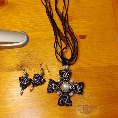 Tutorial Celtic Knot Pendant . Seed Bead Pendant Instant Pattern ...