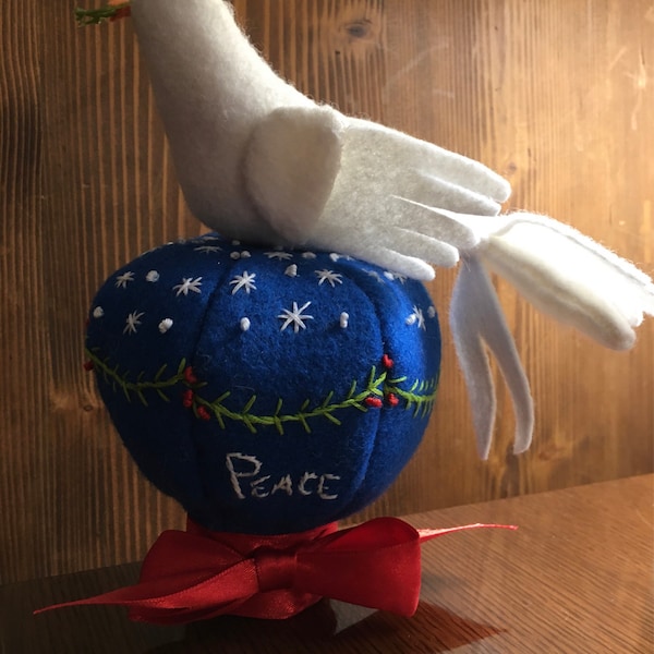 PDF DOWNLOAD DIY Peace on Earth Tree Topper Pattern by Cheswickcompany ...