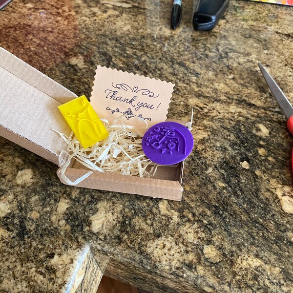 Female Body Embosser, Abstract Face Embosser, Line Art Embosser Stamp ...