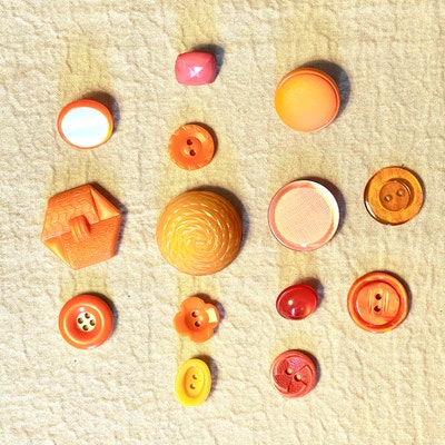 Vintage Lot Colorful Plastic Buttons Housedress Rainbow Colors Cottage ...