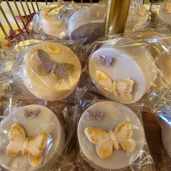 Butterfly Treat Bundle - Butterfly Cakesicles , Oreos, Rice Krispy ...