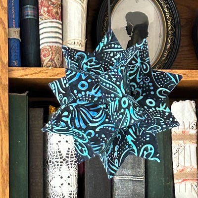 Hanging Moravian Star // Star of Happiness Handmade - Etsy