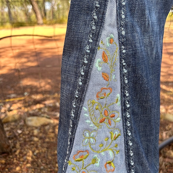 Sophisticated Scroll Machine Embroidery Design, Scroll Ornament ...