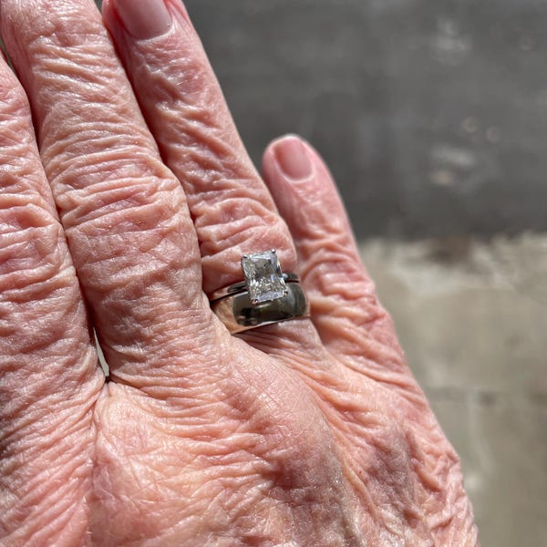 Halo Oval Cremation Ashes Ring, Ashes Memorial Jewelry, Cremation Ashes ...