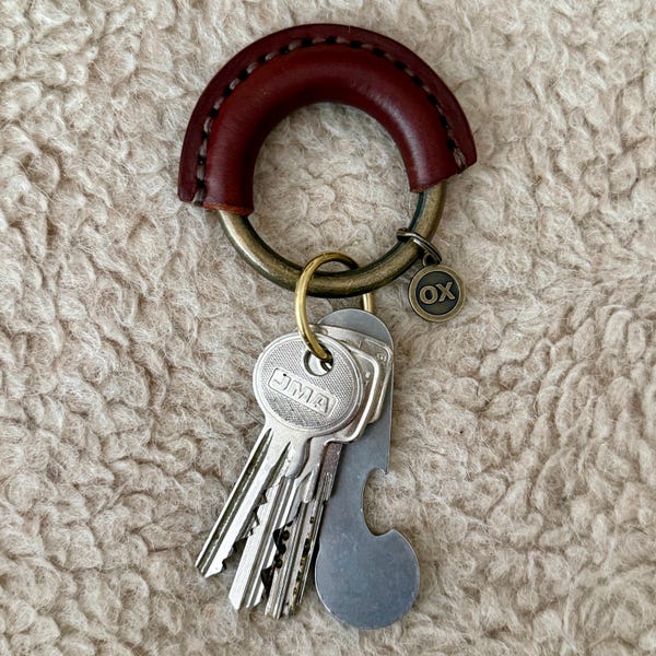 Leather Keychain | CLASSICS Collection | Sturdy Elegant Design ...