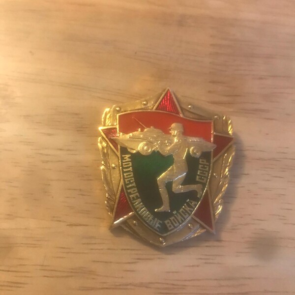 Enamel Pin Badge Motogp Motorcycle 500cc Gardner, Doohan, Kevin ...