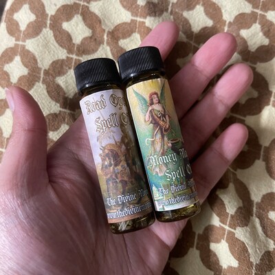 MONEY MAGNET OIL Money Spell Oil Money Drawing Oil Magickal Anointing ...