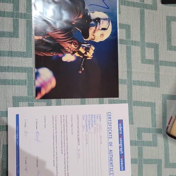 Angus Young / AC/DC - Authentic Hand-signed Photo Autograph With Coa - Etsy