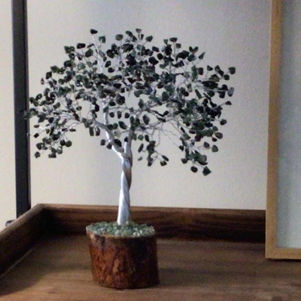 Emerald Crystal Tree: 500-chip Gemstone Sculpture on Wood Base - Etsy