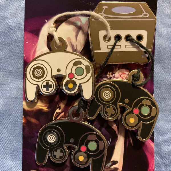 Gamecube + Controller Enamel Pins 3.5" - Etsy
