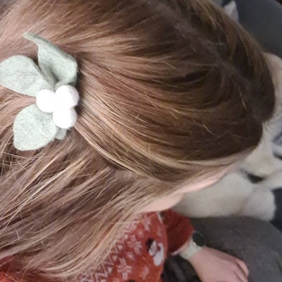 Christmas Mistletoe Hair Clip, Christmas Girl Gift, Novelty Hair Clip ...