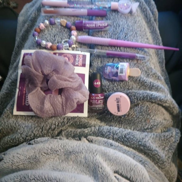 Favorite Color Mystery Box/ Mystery Bags/cute/ Trending - Etsy