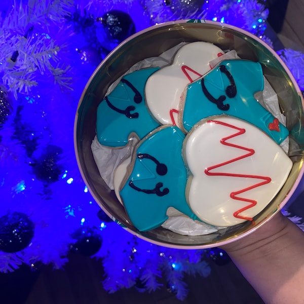 Decorated Nurse Scrubs Cookies, Nurse Themed, Heart Cookies, Medical ...