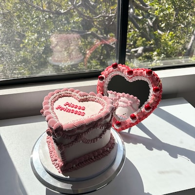 Fake Vintage Heart Cake - Etsy