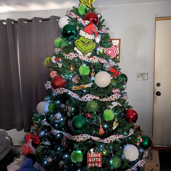 Grinch Tree With Seuss-inspired Star Tree Topper - Etsy