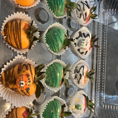 JUNGLE ANIMALS SAFARI Zoo Assortment 12 or 24 Pieces Cupcake / Cake ...