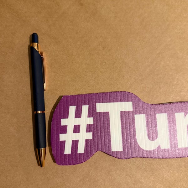 Max the Grinch Dog 3ft High Cut Out Christmas Prop Events Prop 4mm ...