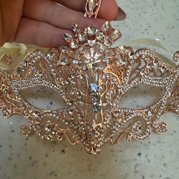 Masquerade Mask Luxury Crystal, Rhinestone Eye Gold Mask, Elegant Party ...