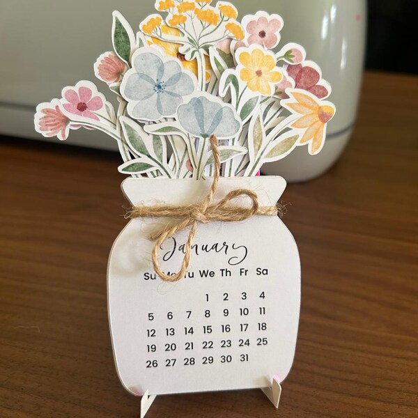Desk Calendar Printable, 2025 Flower Calendar, Floral Desktop Calendar ...