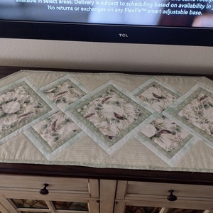 Francis Table Runner PDF PATTERN upgrade to Video Tutorial Available - Etsy