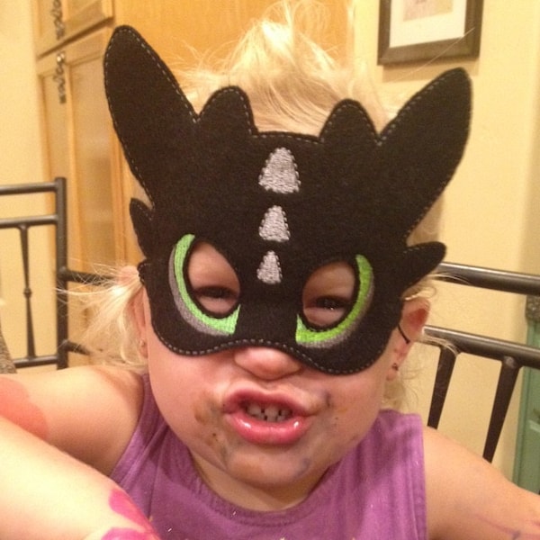 Black Dragon Felt Embroidered Mask - Dragon Mask - Dragon Wings ...