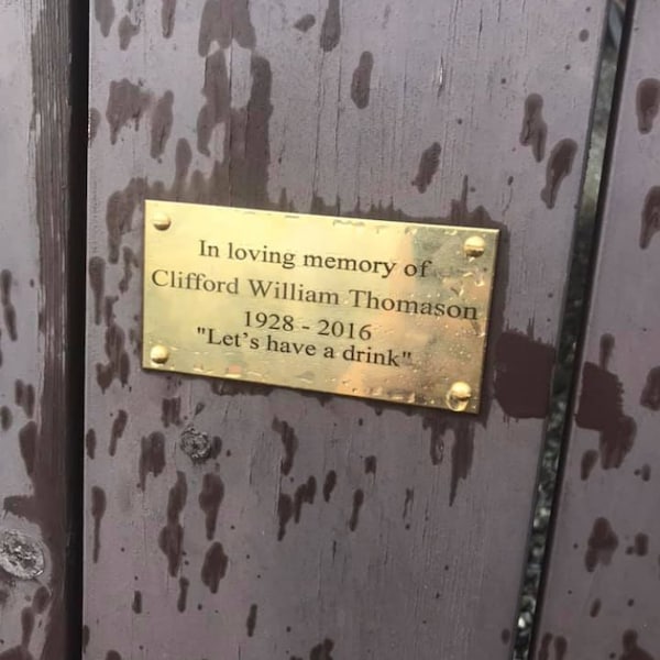 Polished BRASS Plaques, Business Signage, Brass Memorial Plaques ...