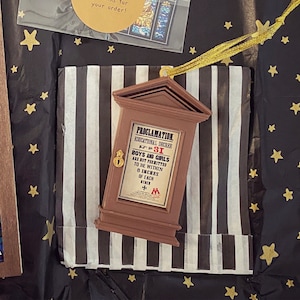 Miniatures Books Christmas Ornaments Dollhouse Size Gift Prop Replica ...