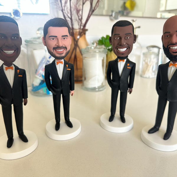 Personalized Wedding Cake Bobbleheads, Custom Figurine Wedding Cake ...