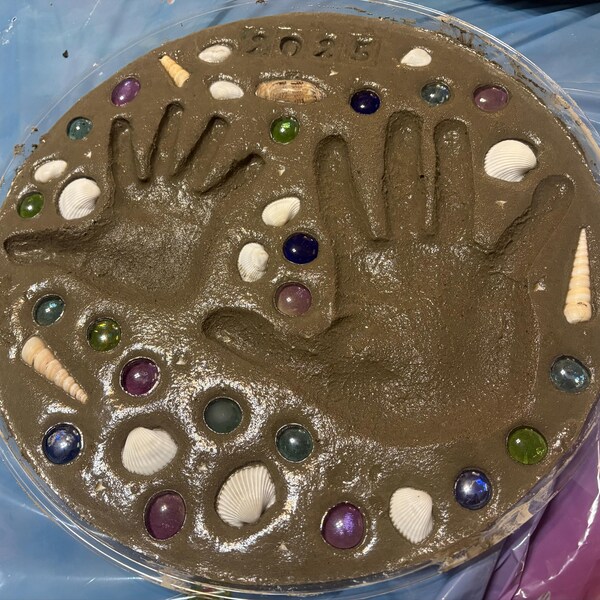 Outdoor Stepping Stone DIY Kit – Garden Cement Handprint Stone ...