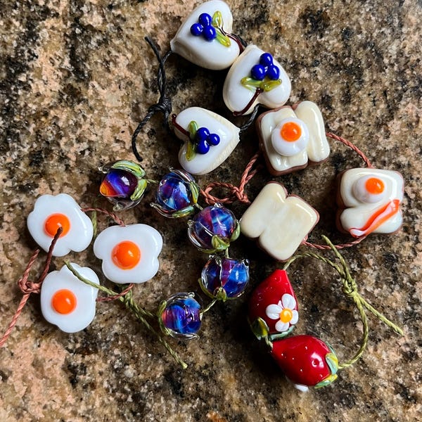 THE MAGIC LIGHT Roses Glass Beads, 12mm Special Formula Dichroic Glass ...