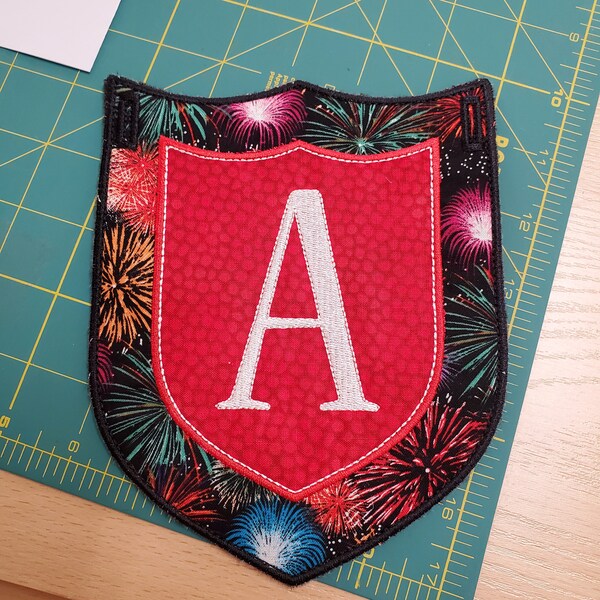 Shield Banner in the Hoop Banners Machine Embroidery Designs Applique ...