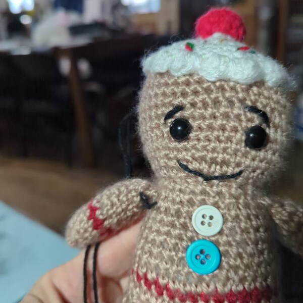 Crochet Gingerbread Man Amigurumi Pattern | Gingerbread Man Christmas ...