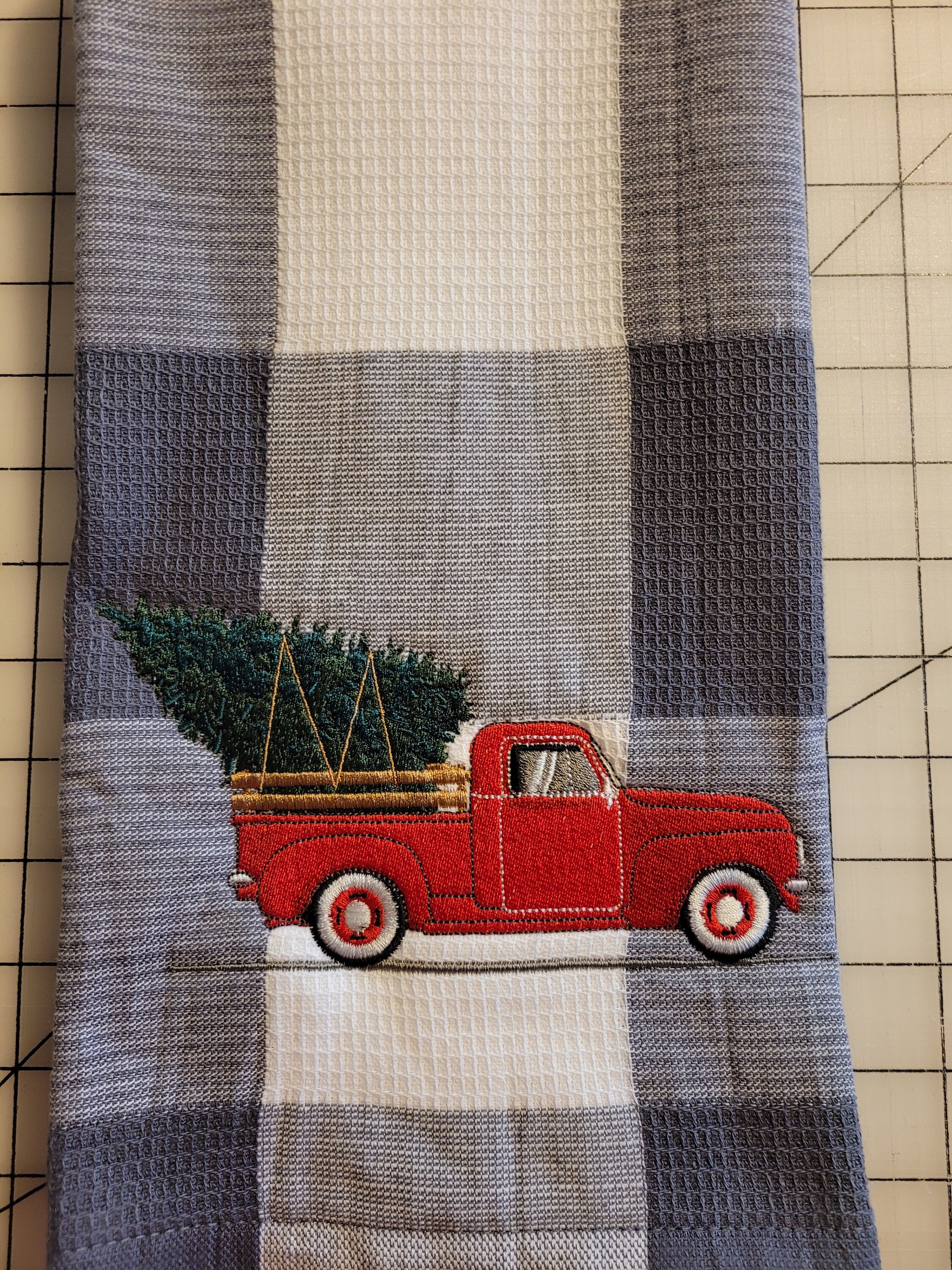 Vintage Christmas Truck Embroidery Design 4x4 & 5x7 Hoop | Etsy