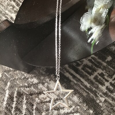 Large Silver Star Necklace, Silver Tone Star Pendant Necklace ...