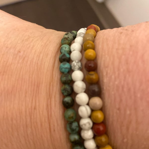 7 Chakra Natural Gemstone Crystal Chips Bag 1oz 7 Types Drilled Chip ...