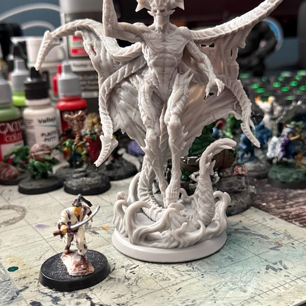 Dnd Dragon Monster Miniature Huge Dnd Dragon Aberration Miniature ...