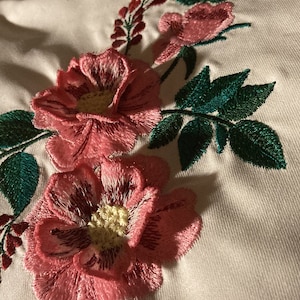 African Woman Machine Embroidery Design to Create a Brooch - Etsy