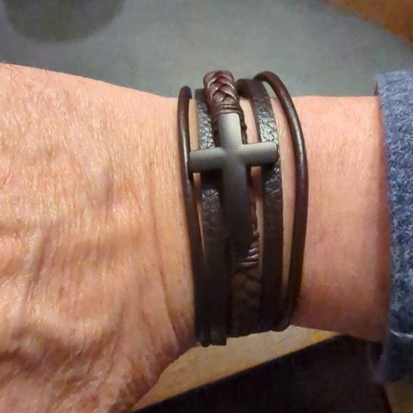 Gold Cross With Adjustable Chainmail Band Crusader Bracelet, Free Gift ...