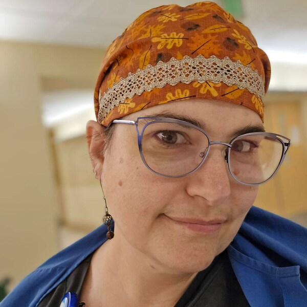 UNISEX SCRUB CAP Featuring Sriracha Hot Sauce Print With Whimsy Peppers ...