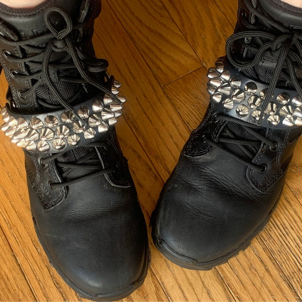 Massive Heavily Spiked Gauntlet Genuine Leather Handmade Warrior Battle ...