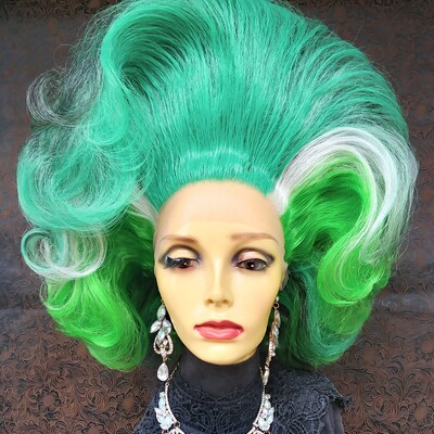 White Color Synthetic Lace Front Wig Heat Resistant Long Body Wave Drag ...